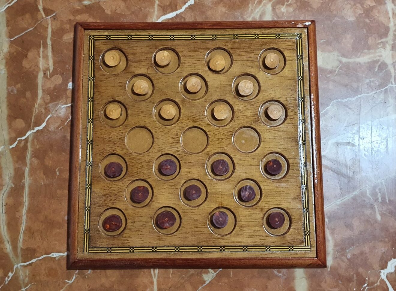 Fabricación del juego llamado Lasca - Mundo en juego